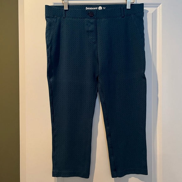 Betabrand | Pants & Jumpsuits | Betabrand Womens Pullon Capri Pants ...